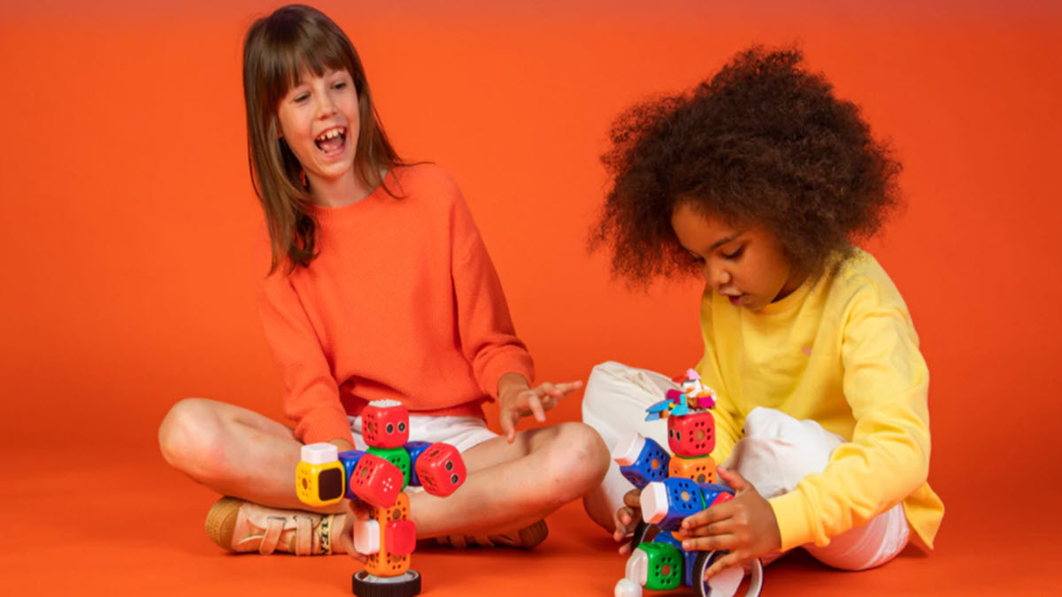 Die MIK Lortzinggasse programmiert mit ROBO Wunderkind - Coding - TechKids